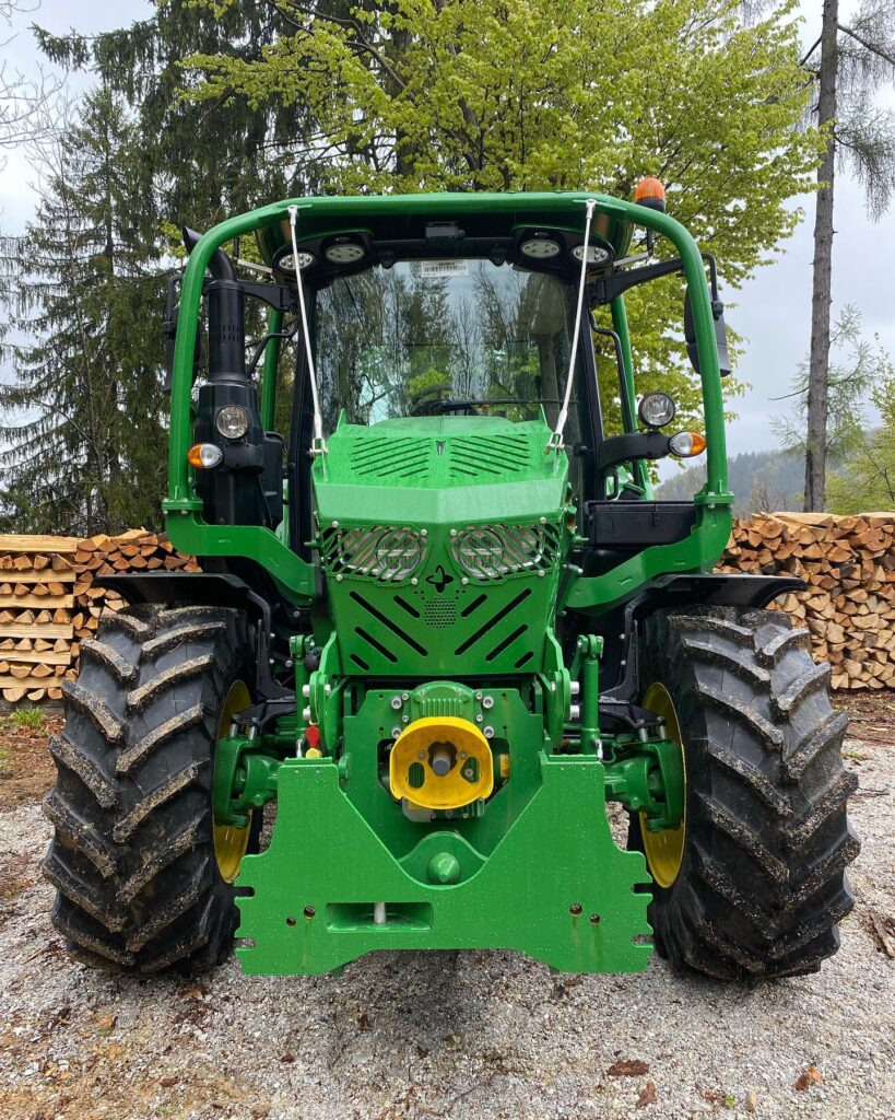 Forstschutz für Traktor John Deere 6120M – Pro Jernač